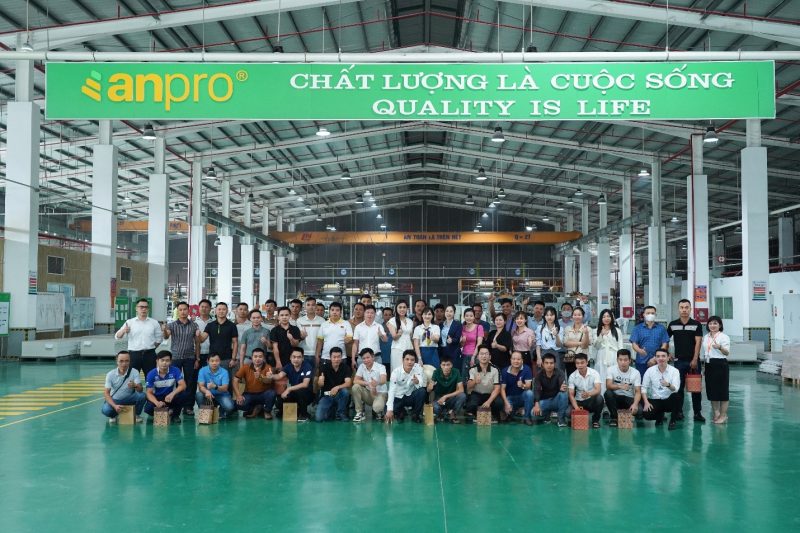 An Cường Building Materials tổ chức gặp gỡ khách hàng, trao đổi về kỹ thuật thi công sàn AnPro ...